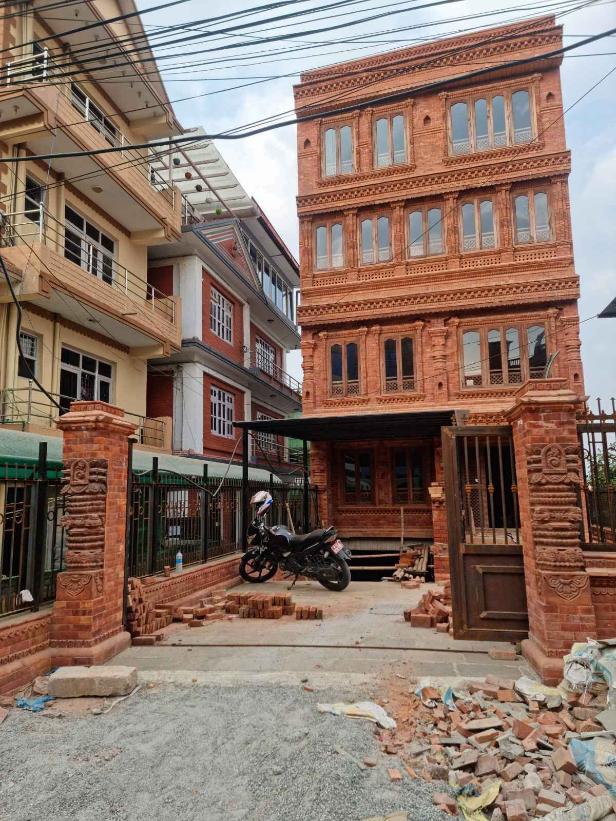 Hira Brick